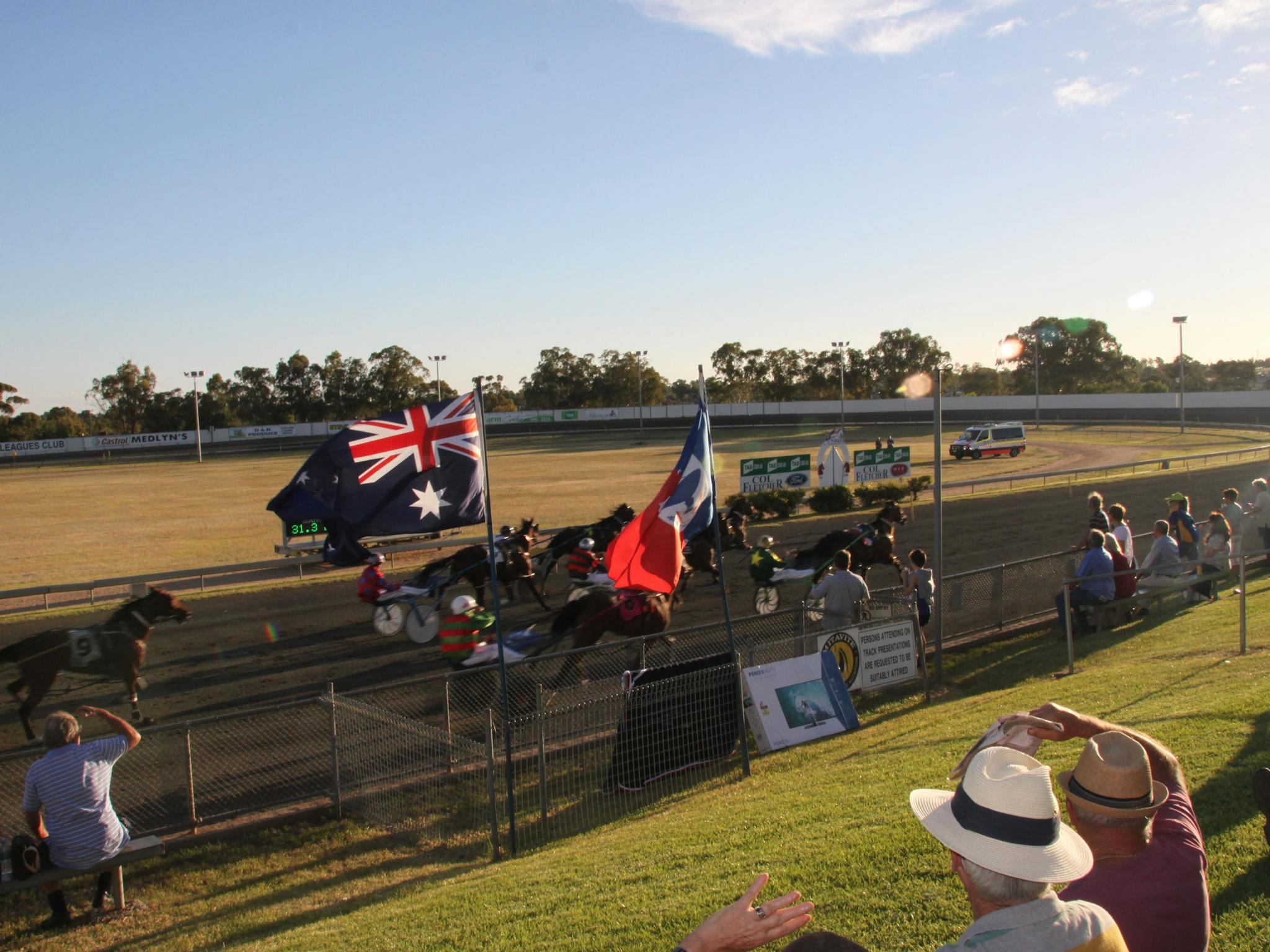 Parkes Harness Racing Australia Day | NSW Holidays & Accommodation ...