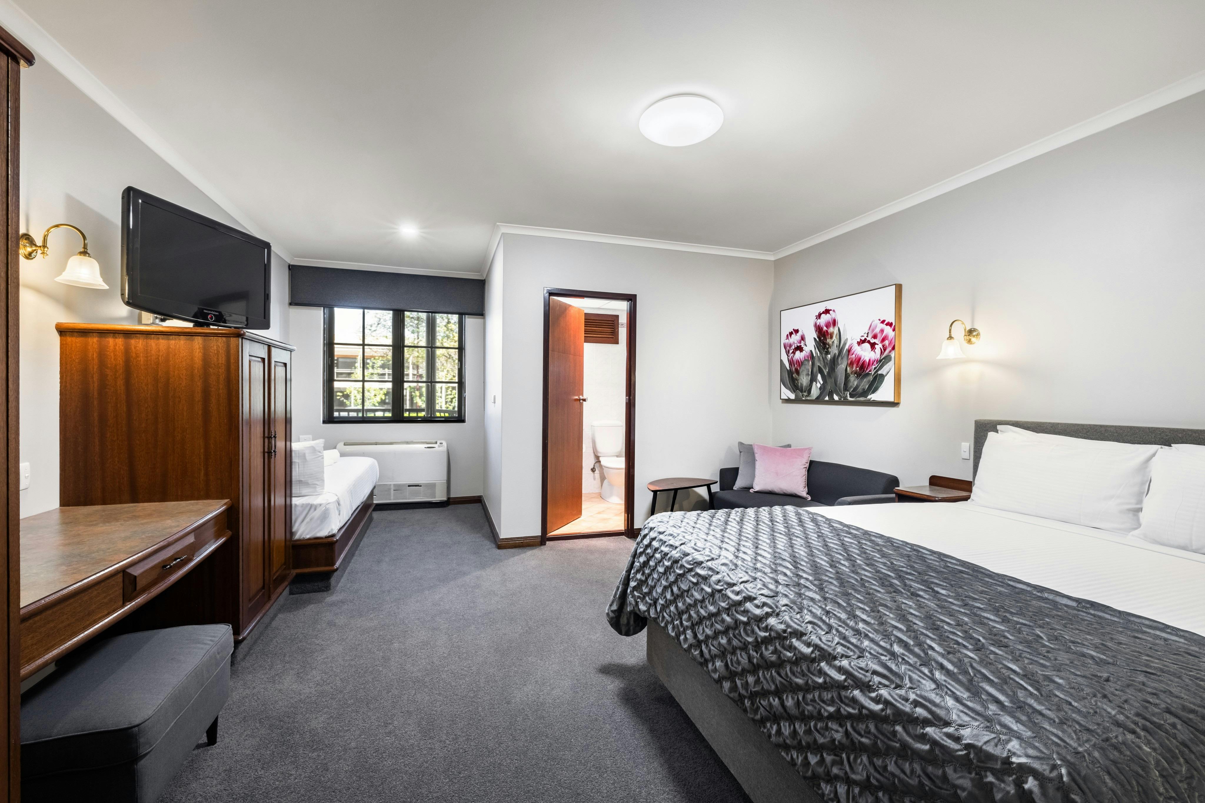 Experience Adelaide | Adelaide Inn