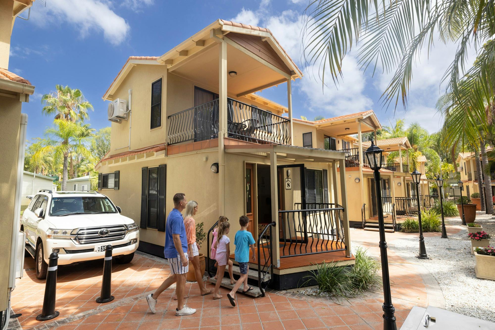 Ashmore Palms Holiday Village | Accommodation | Queensland