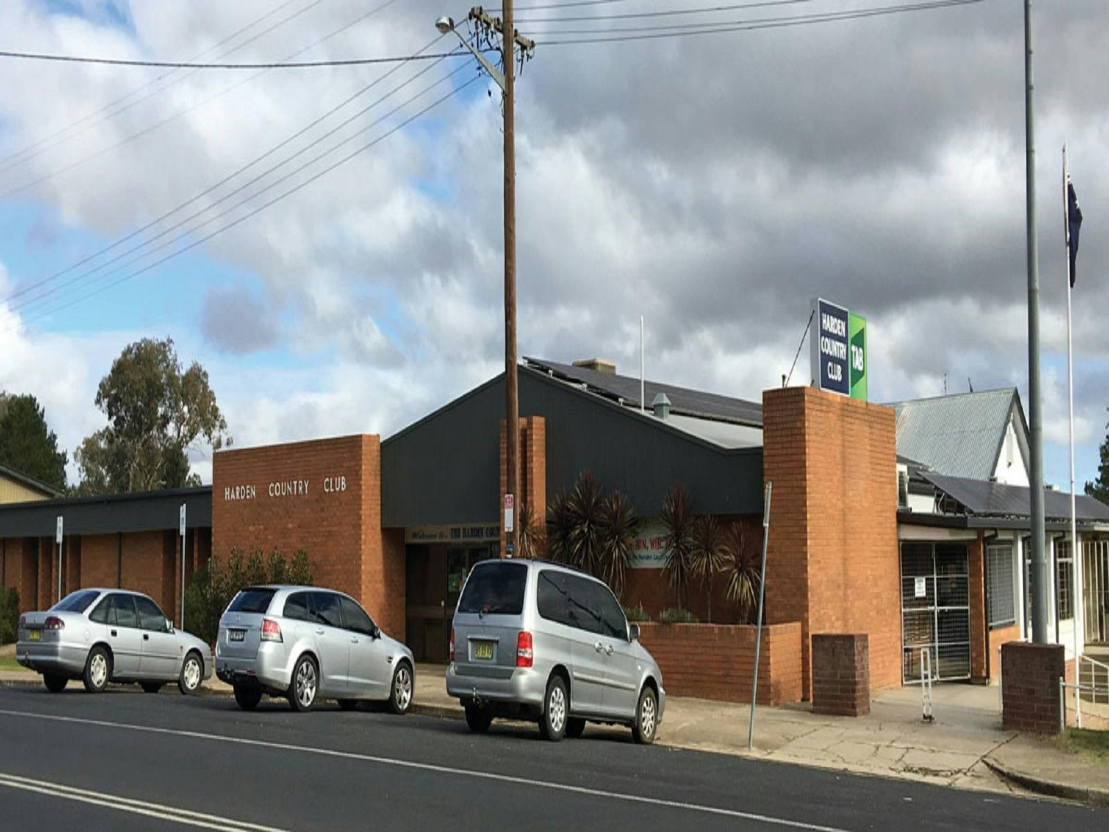 Harden Country Club | NSW Holidays & Accommodation, Things to Do ...