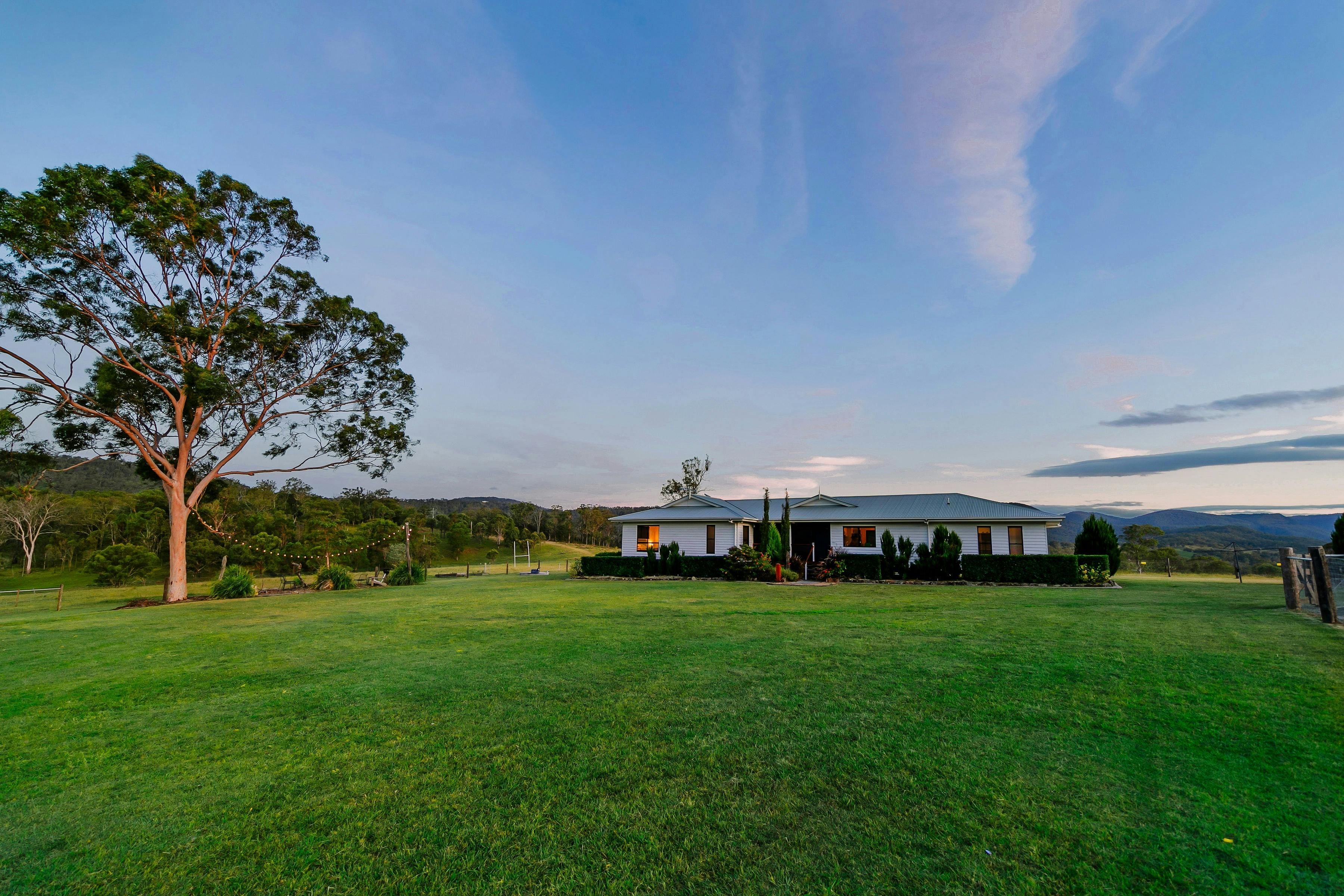 Farmstay The Bluff | Accommodation | Queensland