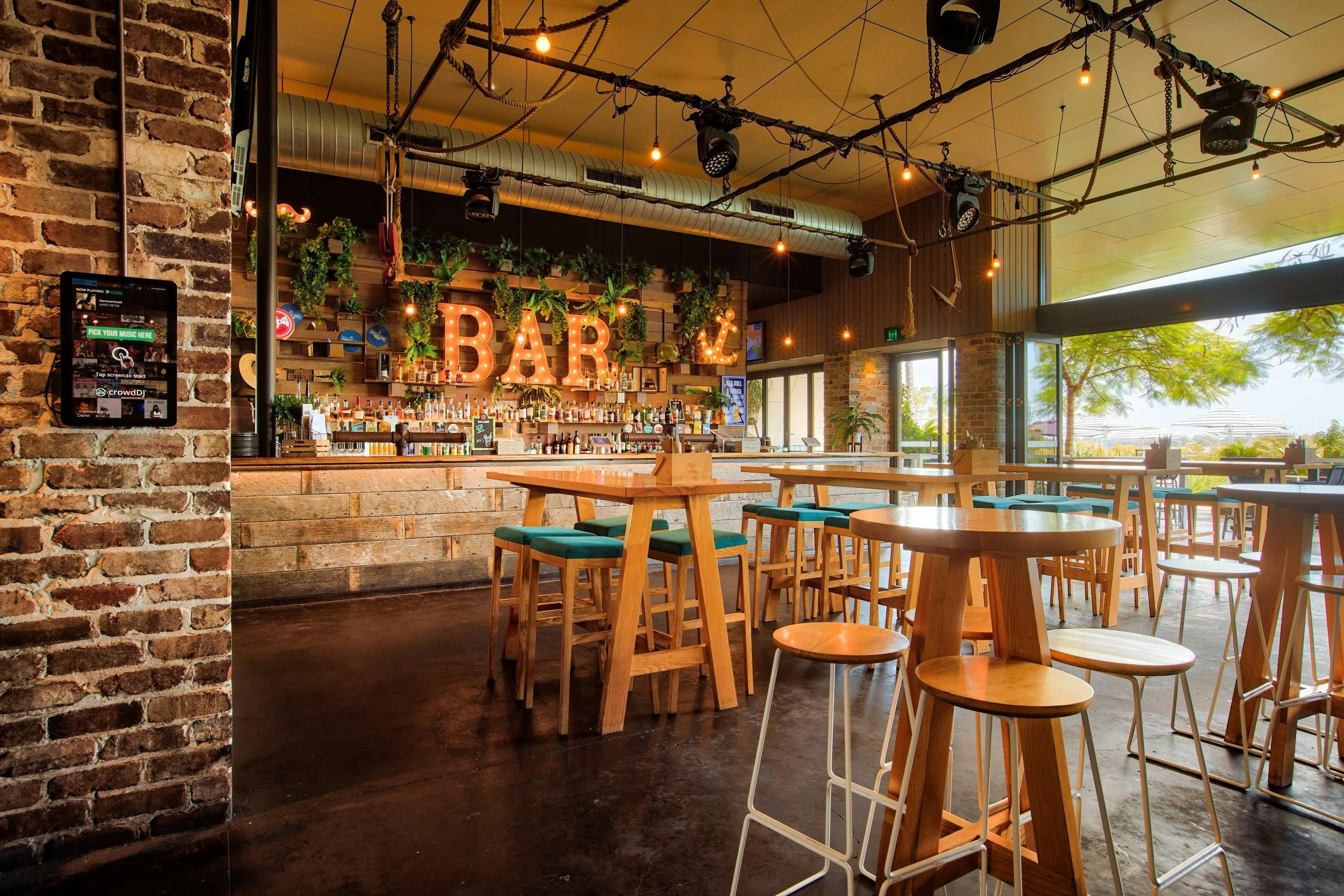 Sandstone Point Hotel