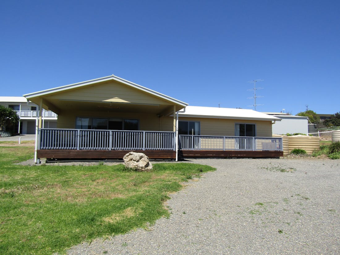 All Decked Out in Turton - Point Turton, Accommodation