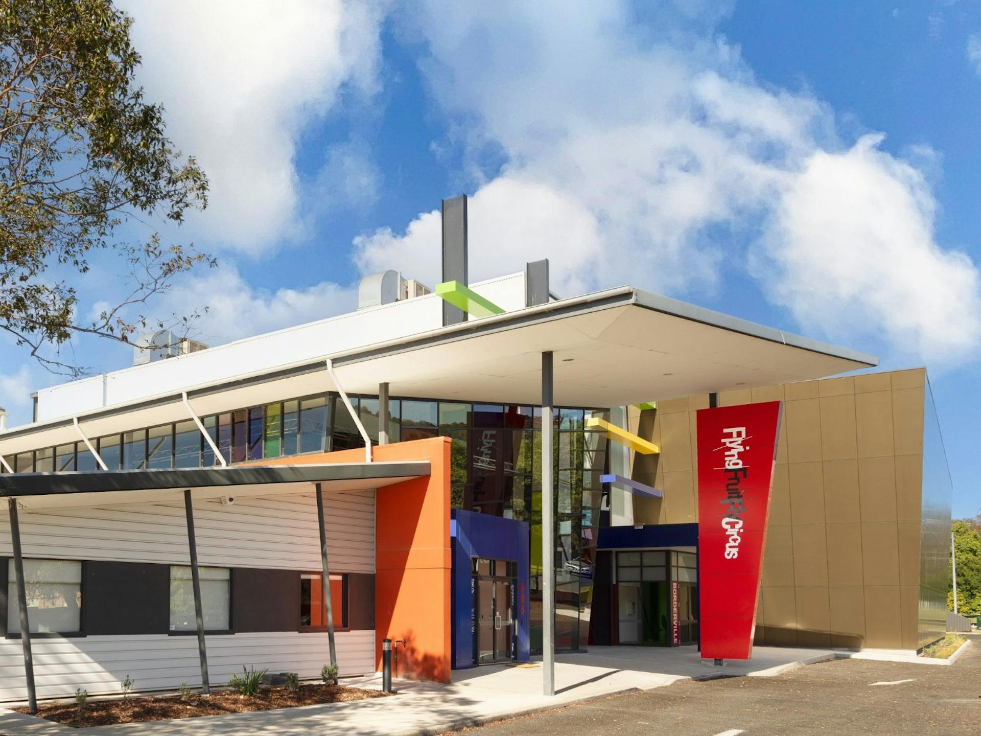 Flying Fruit Fly Circus in South Albury - The Fold: Your Guide to ...