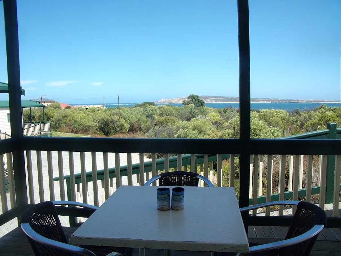 Elliston Waterloo Bay Tourist Park - Elliston, Accommodation | Ey...