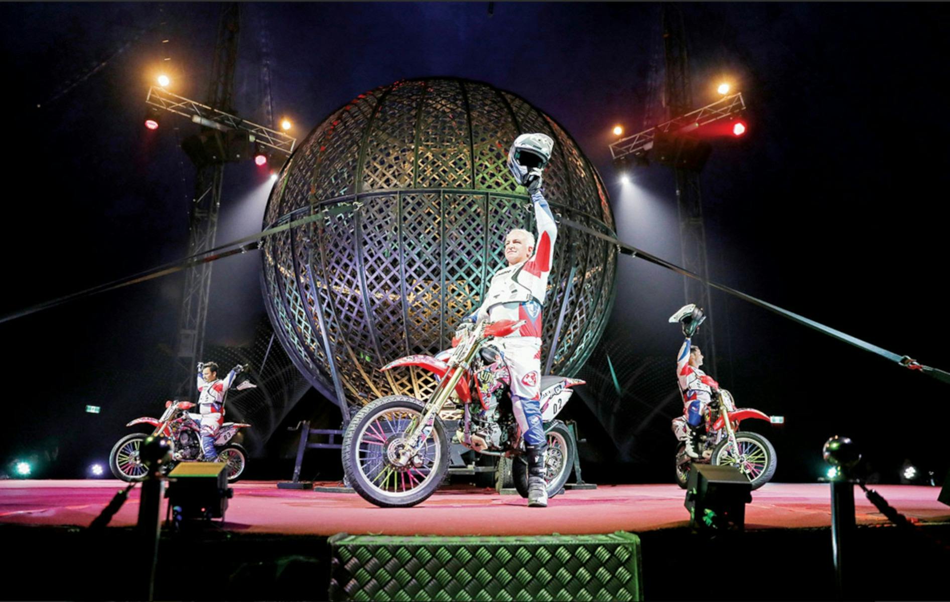 Silvers Circus - Wagga Wagga | NSW Holidays & Accommodation, Things to ...