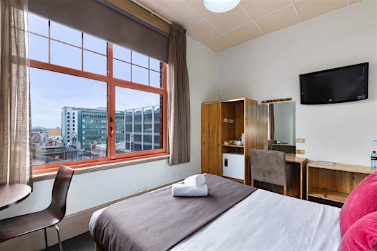 Adelaide Paringa, Queen - Adelaide, Accommodation | South Australia