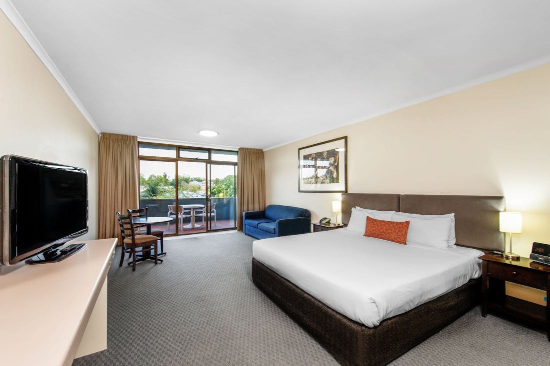 Comfort Hotel Adelaide Meridien - Adelaide, Accommodation | South...