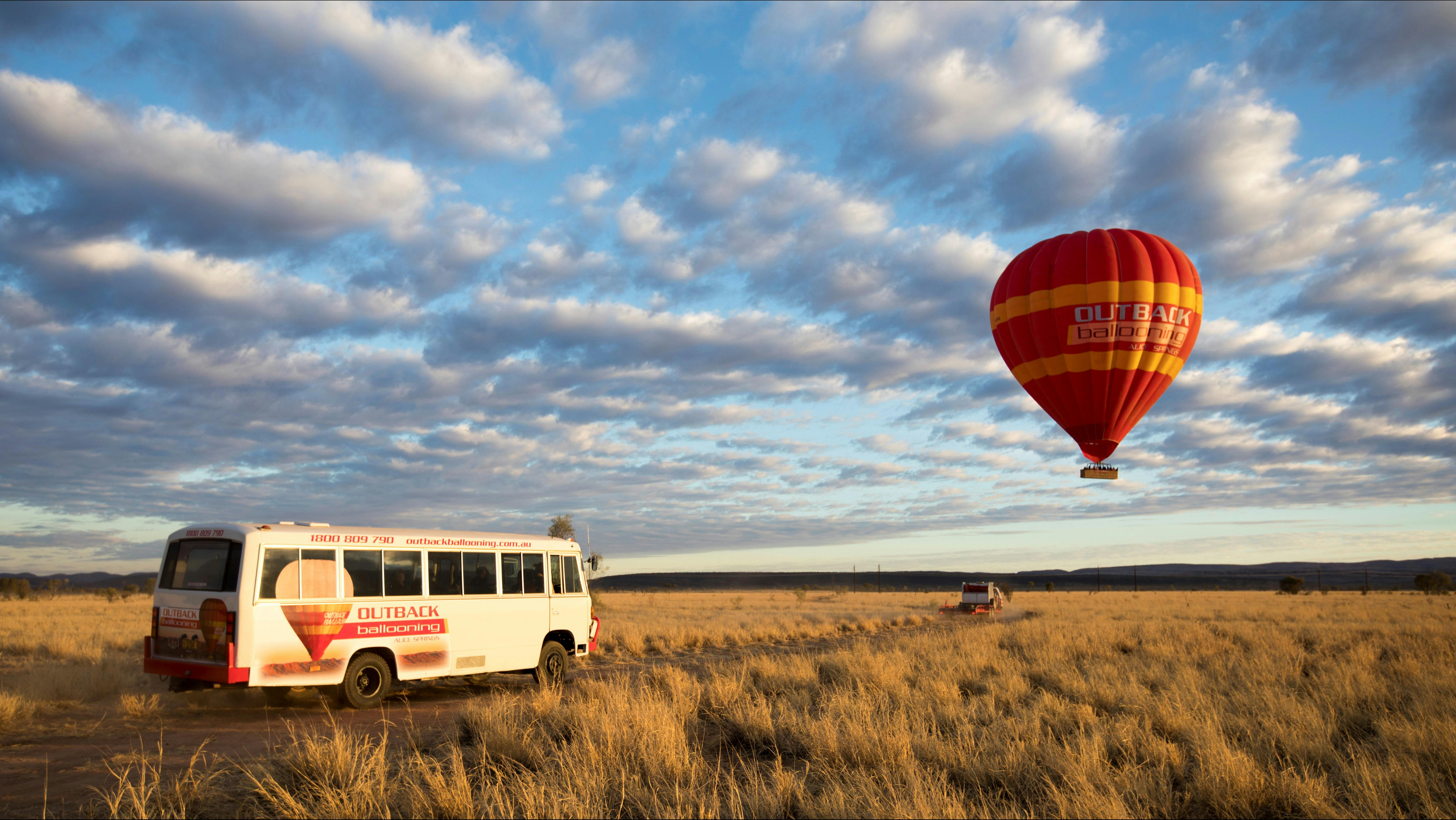 Early Morning 60 Minute Balloon Flight | Alice Springs tour by Outback ...
