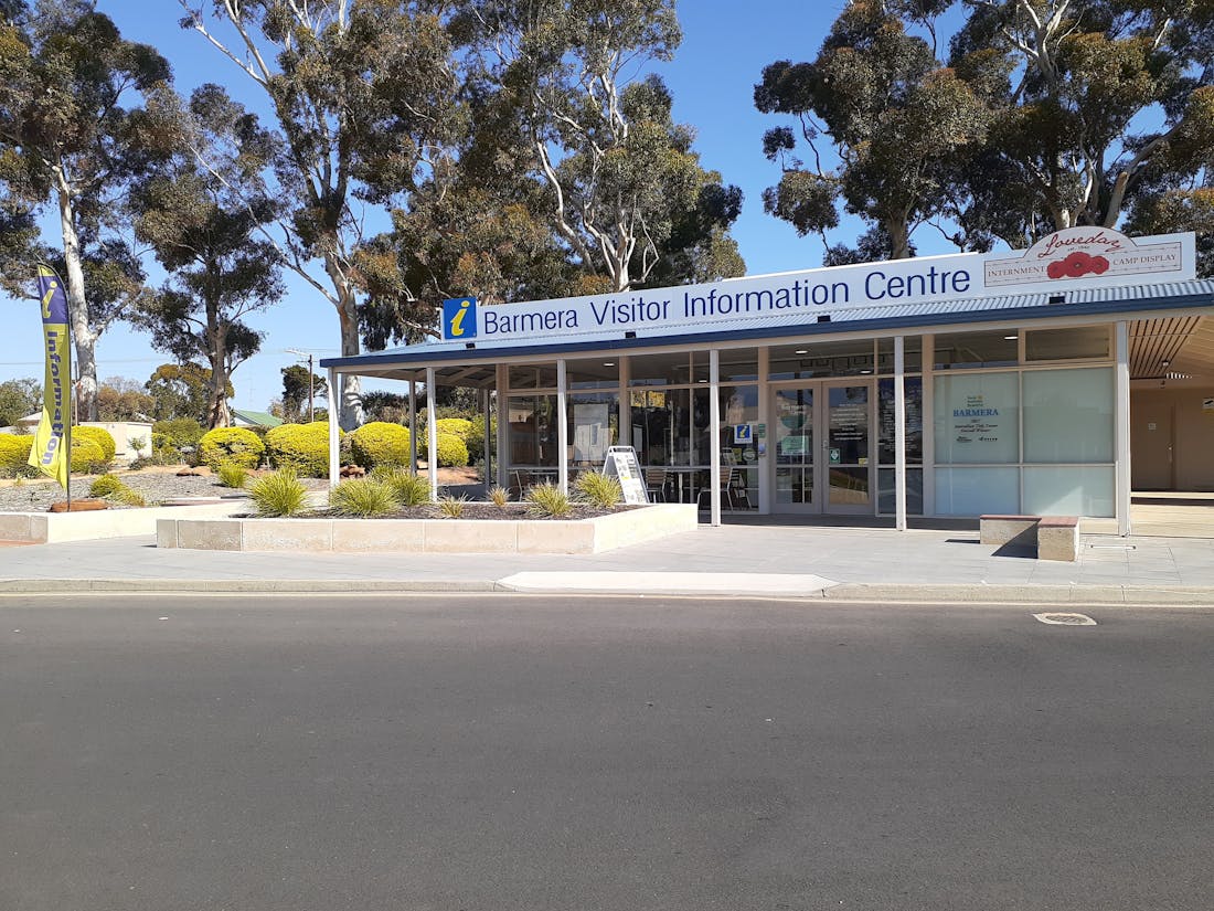 Barmera Visitor Information Centre - Barmera, Information Service...