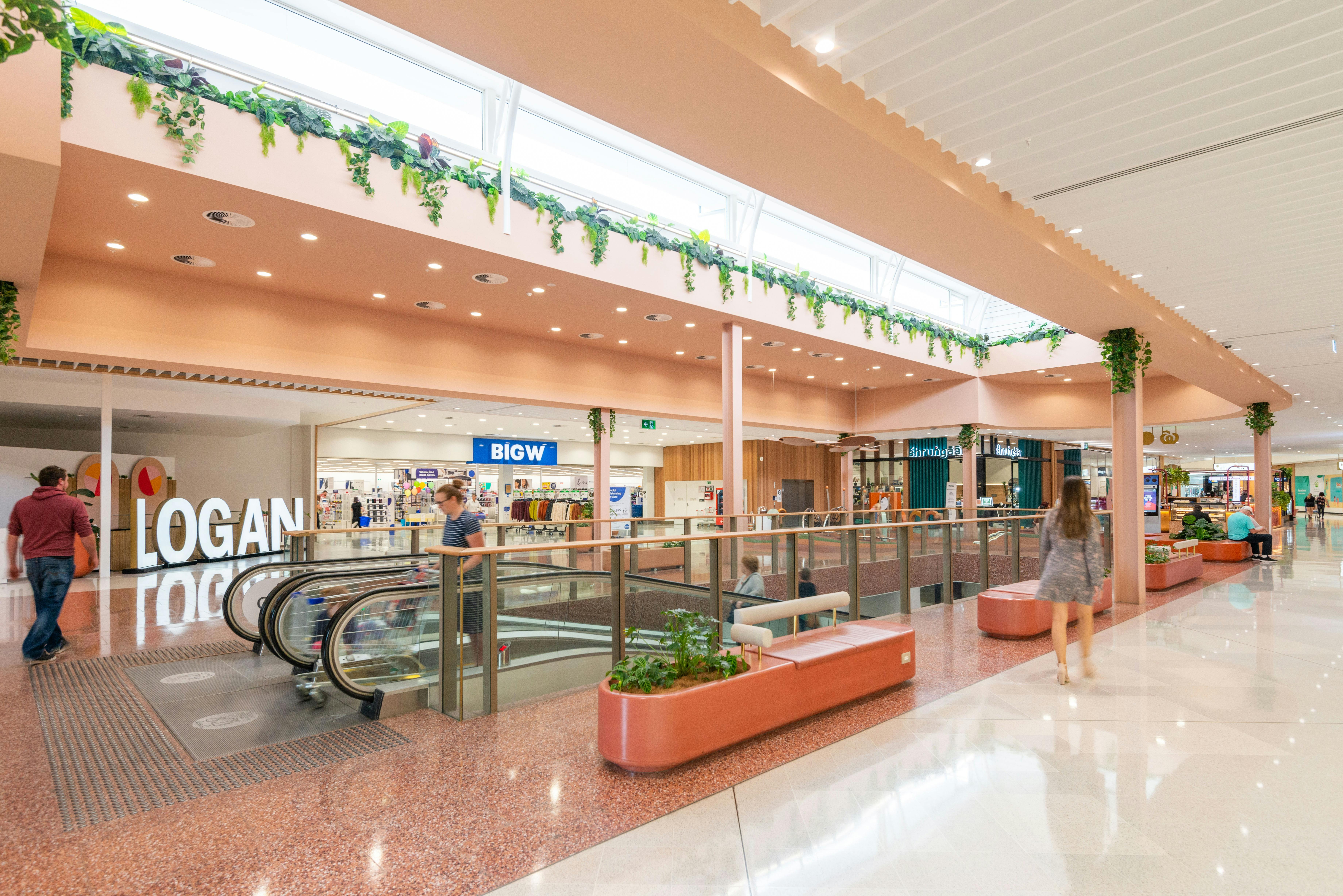 Hyperdome Shopping Centre - Visitor Information Centre | Browse and ...