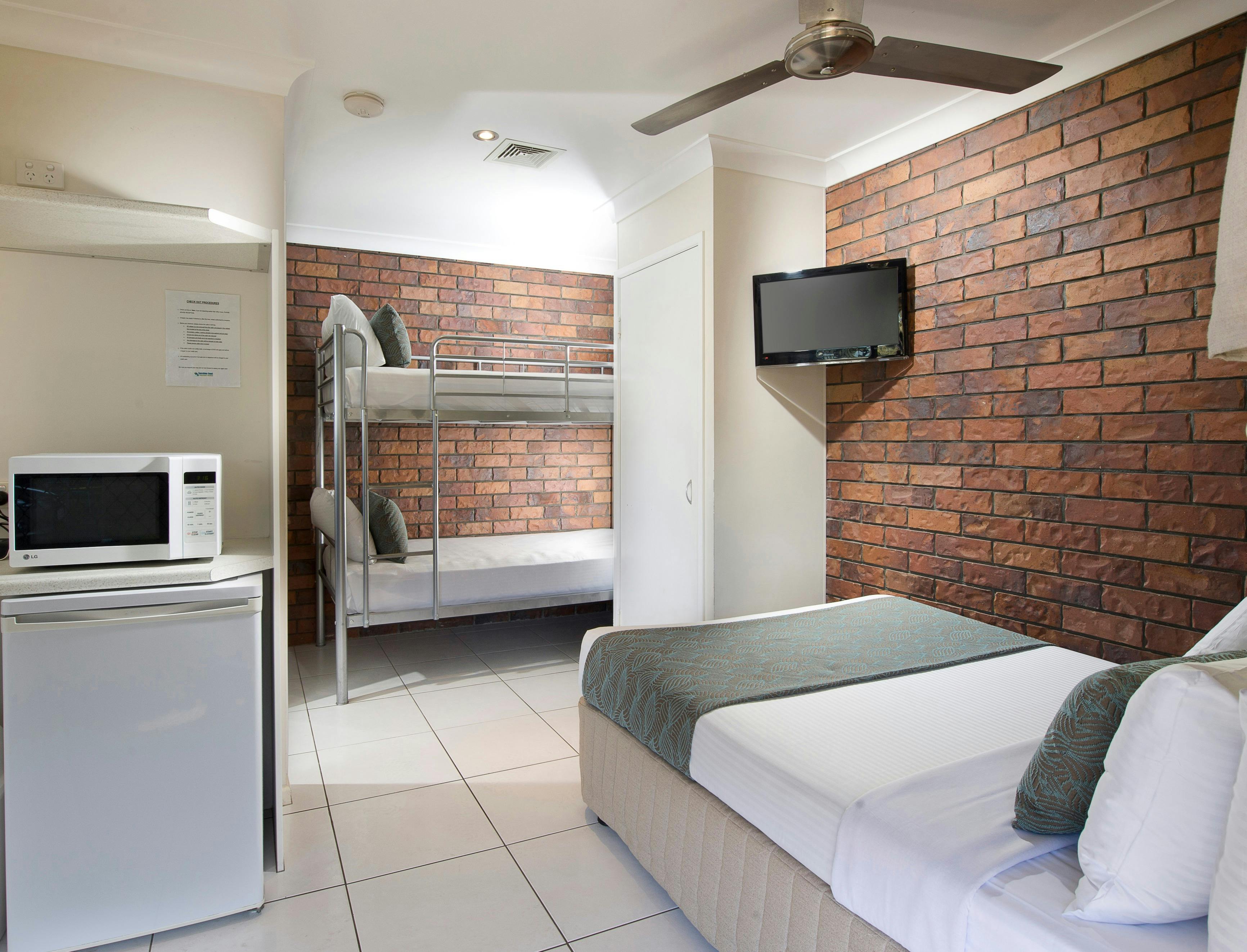 Dicky Beach Family Holiday Park | Accommodation | Queensland