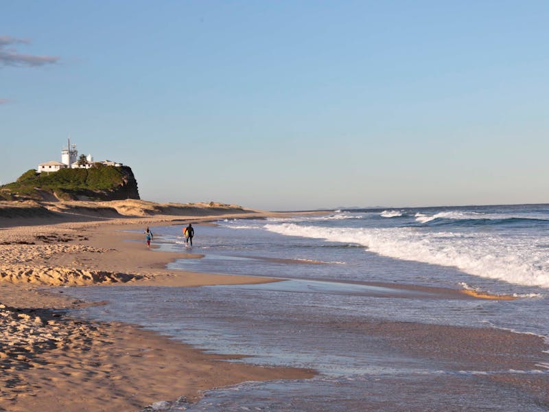 Nobbys Beach | NSW Holidays & Accommodation, Things to Do, Attractions ...