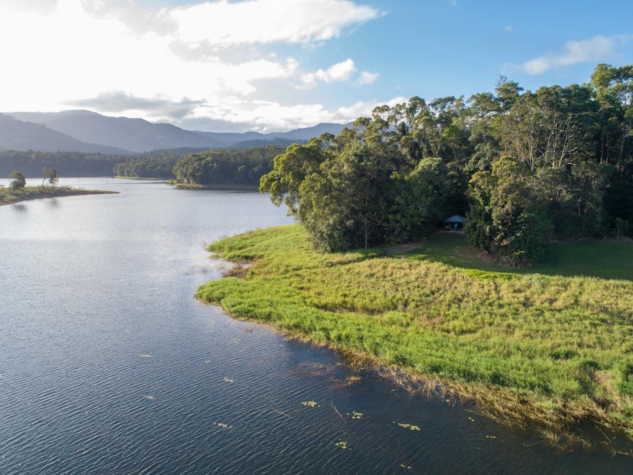 Lake Tinaroo | Cairns & Great Barrier Reef