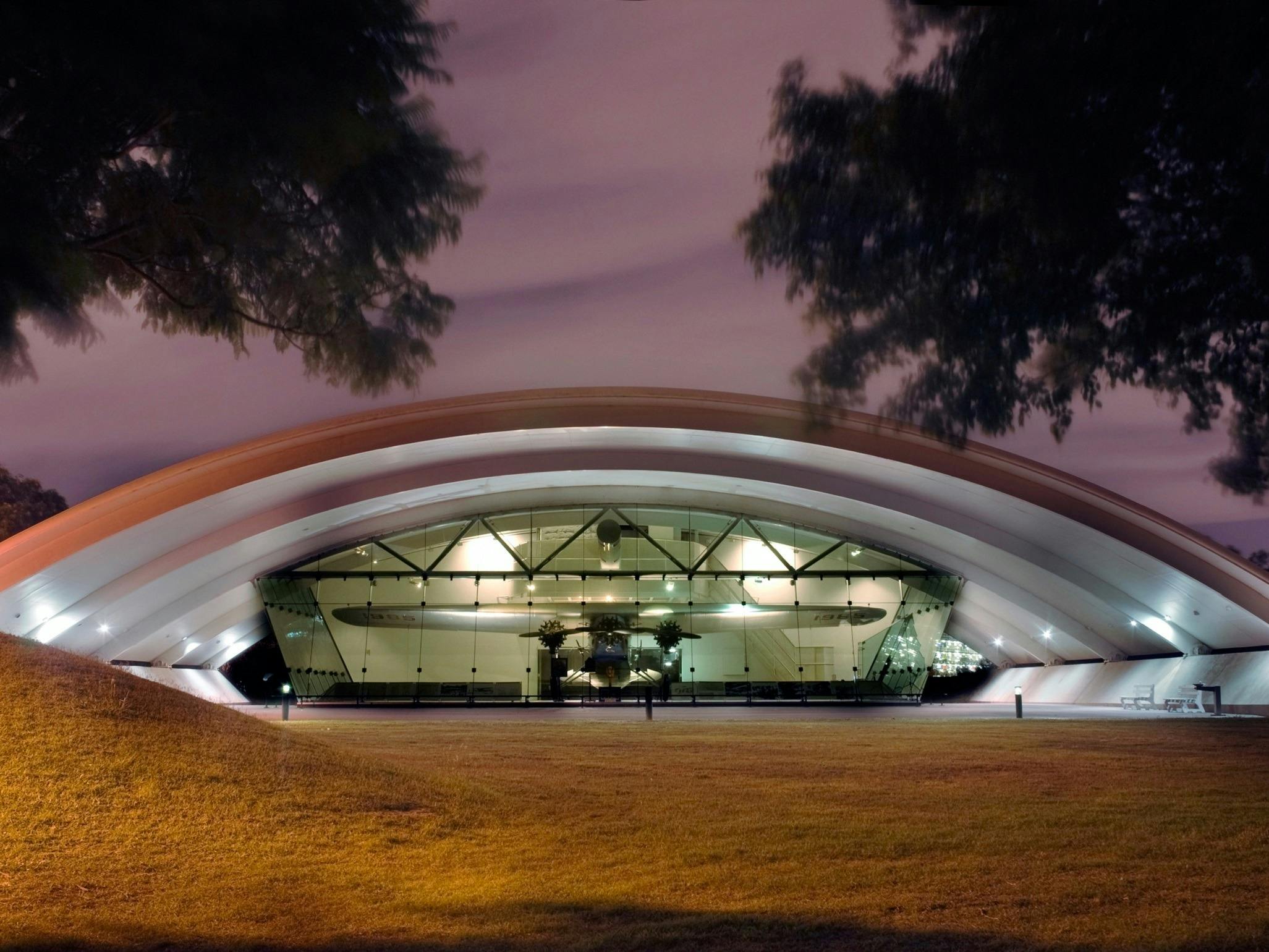 Kingsford Smith Memorial