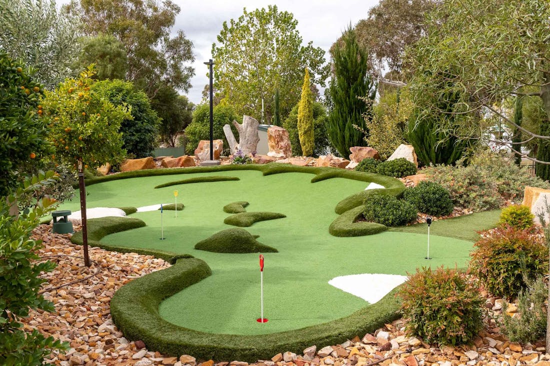 Berri Riverside Holiday Park Mini Golf Course - Berri, Attraction...
