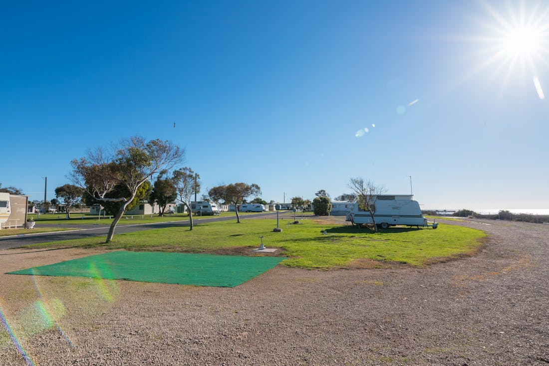 Edithburgh Caravan Park, Foreshore Powered Sites - Edithburgh, Ac...