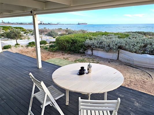 The Otago Beach Shack - Wallaroo, Accommodation | South Australia