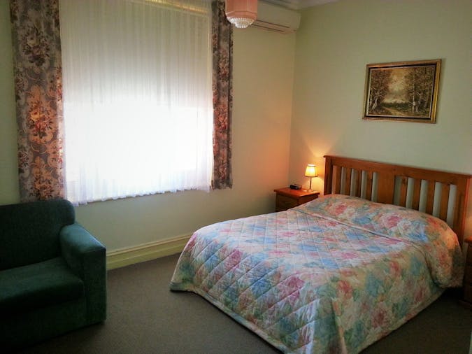 Sonbern Lodge Motel, STANDARD QUEEN ROOM - Wallaroo, Accommodatio...