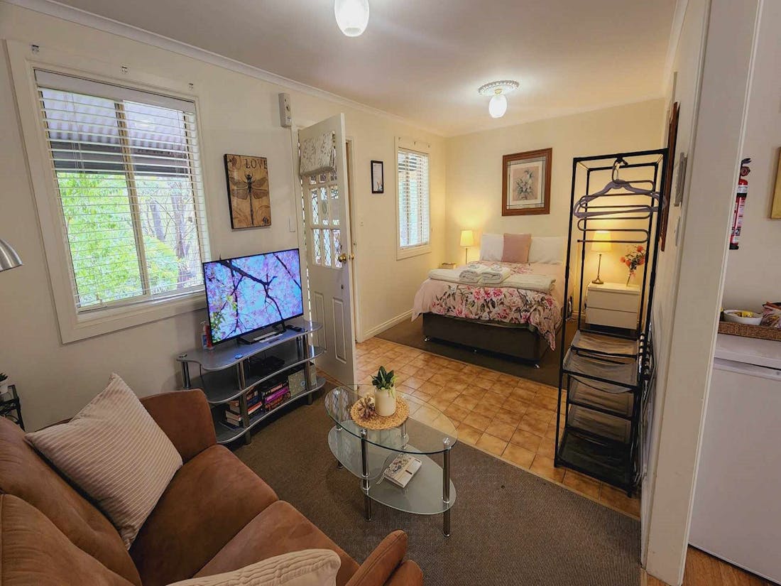 Riesling Trail and Clare Valley Cottages, Lily Cottage - Clare, A...