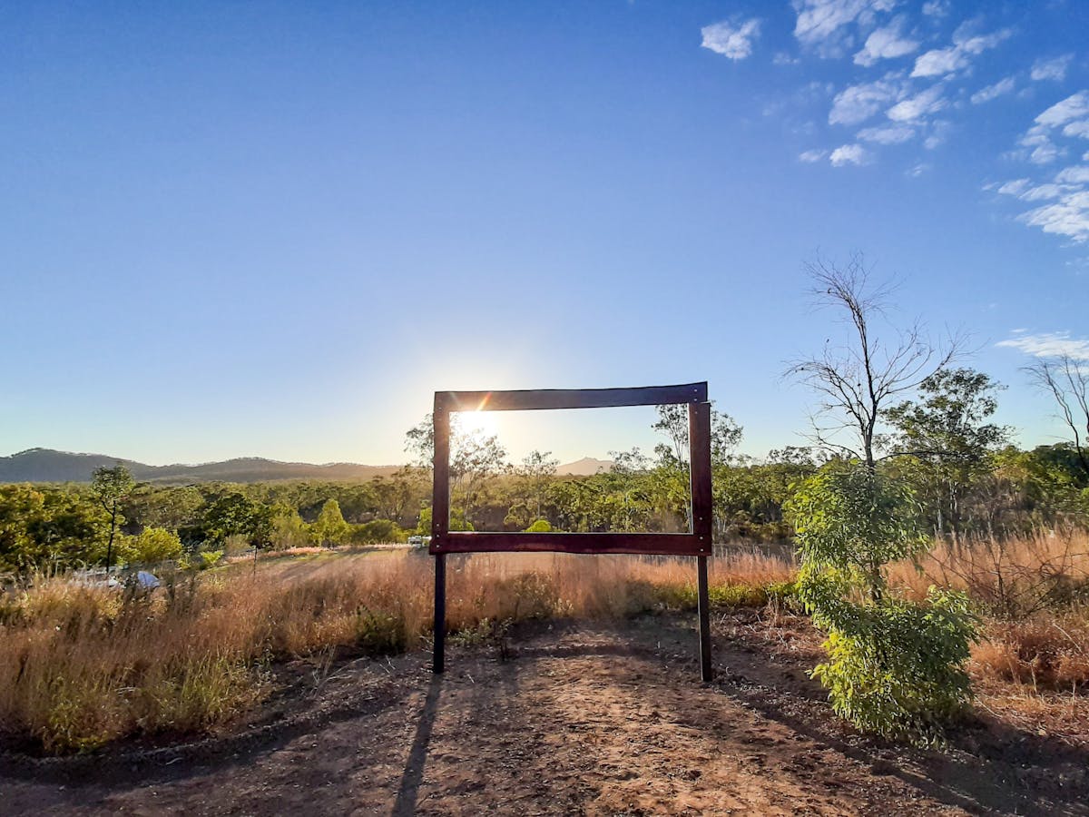 Mt Larcom Tourist Park | Accommodation | Queensland