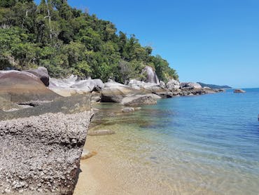 Bushland Beach | Attractions | Queensland