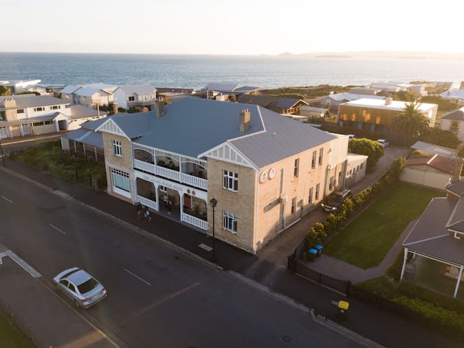 Port Elliot Beach House YHA, ENTIRE HOUSE - Port Elliot, Accommod...