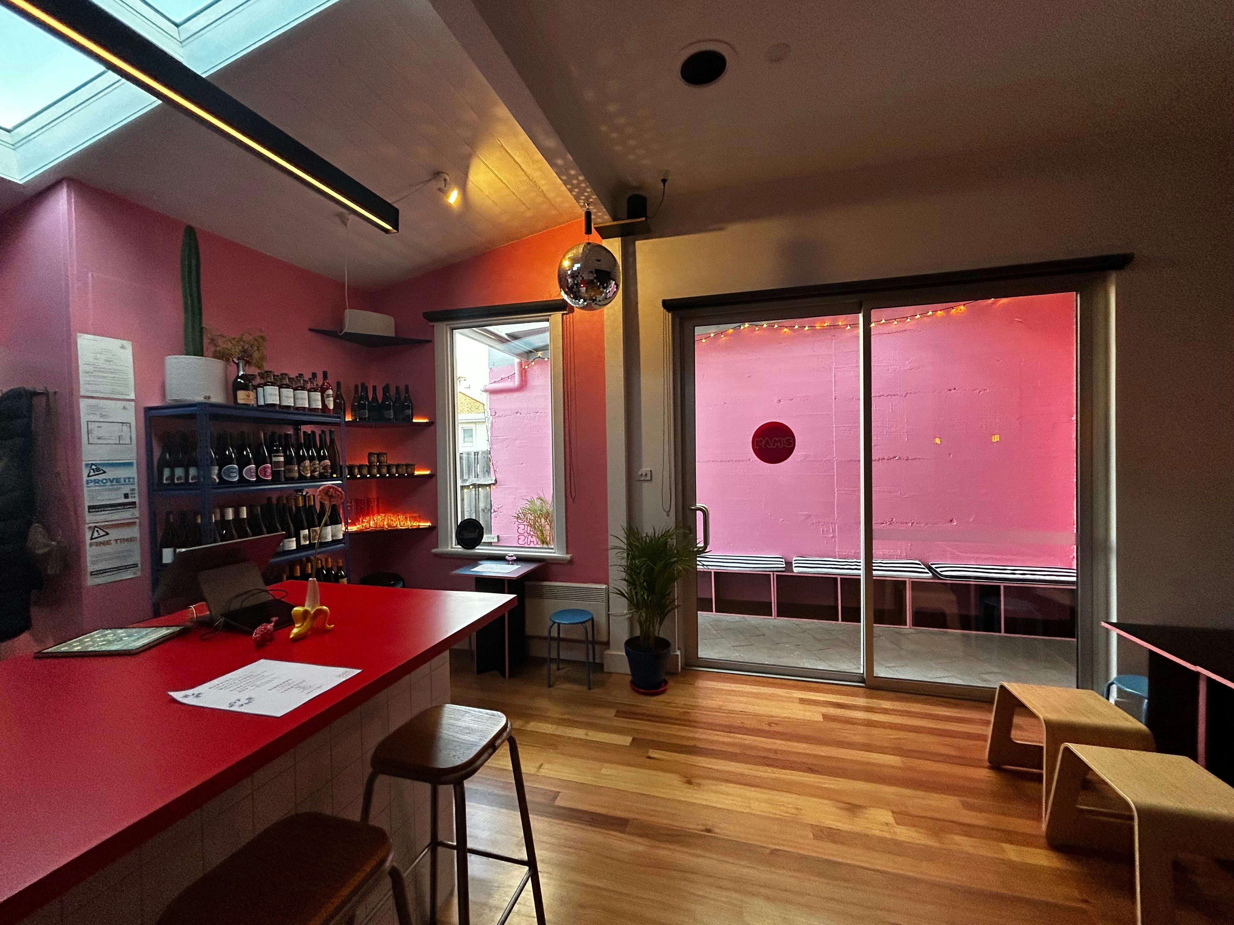 Pam's Bottles & Cups | Food and drink | Discover Tasmania