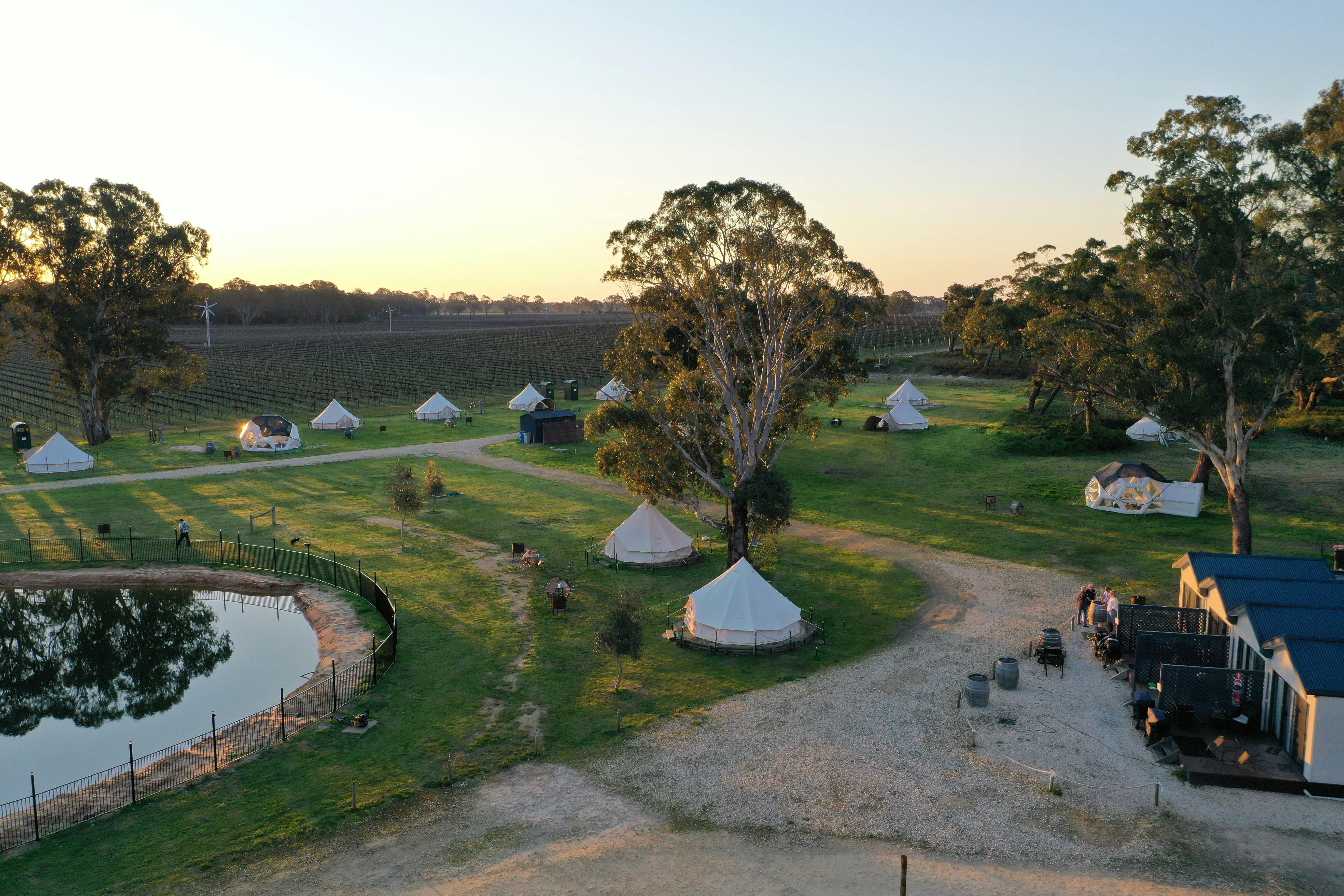 Coonawarra Bush Holiday Park, Moon Lovers Glamping Tents - Coonaw...