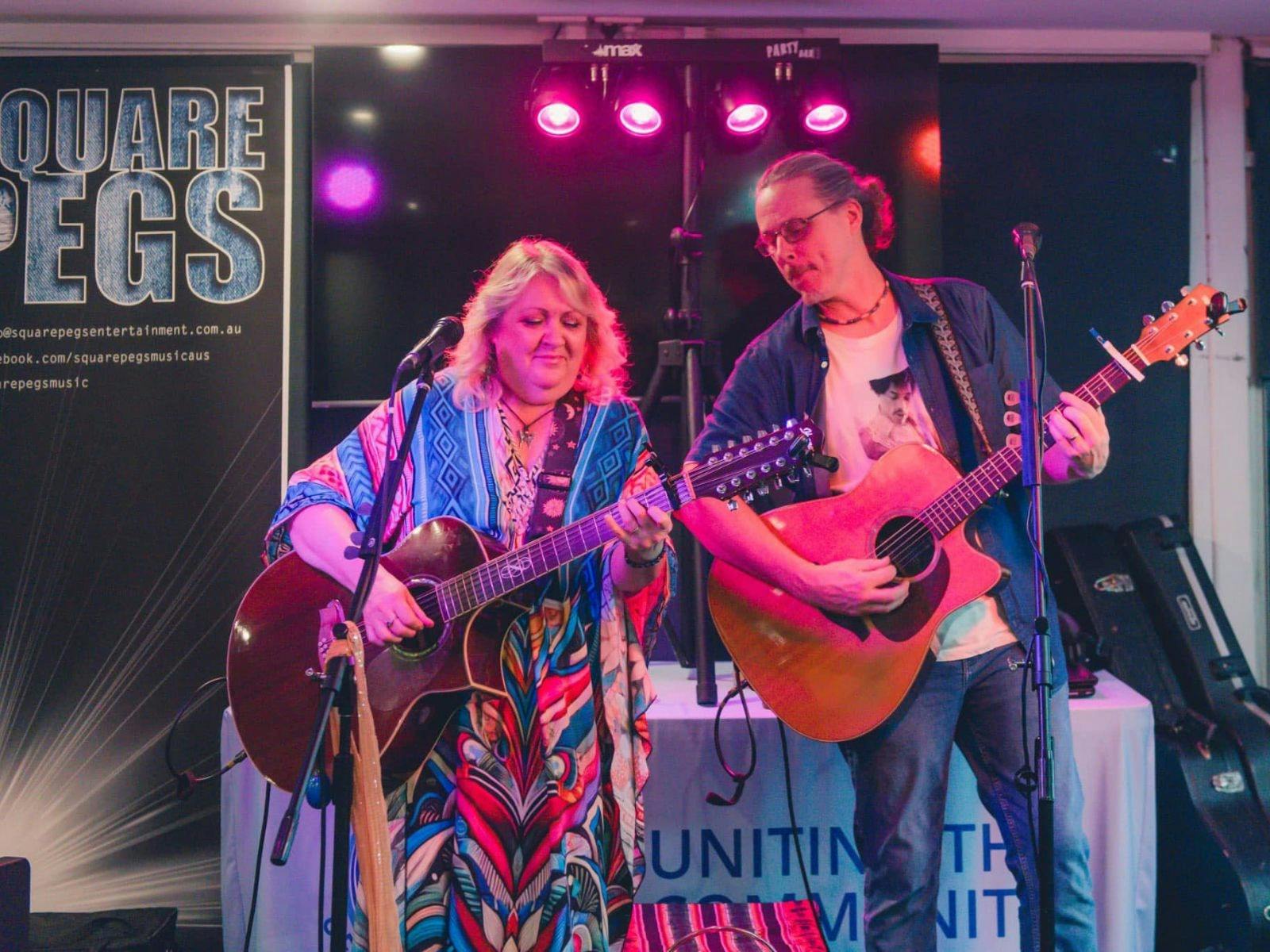 Square Pegs in der North Nowra Taverne | NSW Holidays & Accommodation ...