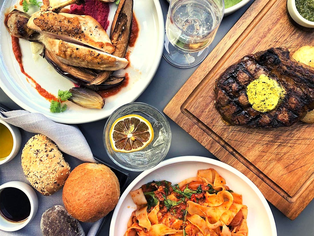 Strathmore Hotel - Adelaide, Food and Drink | South Australia