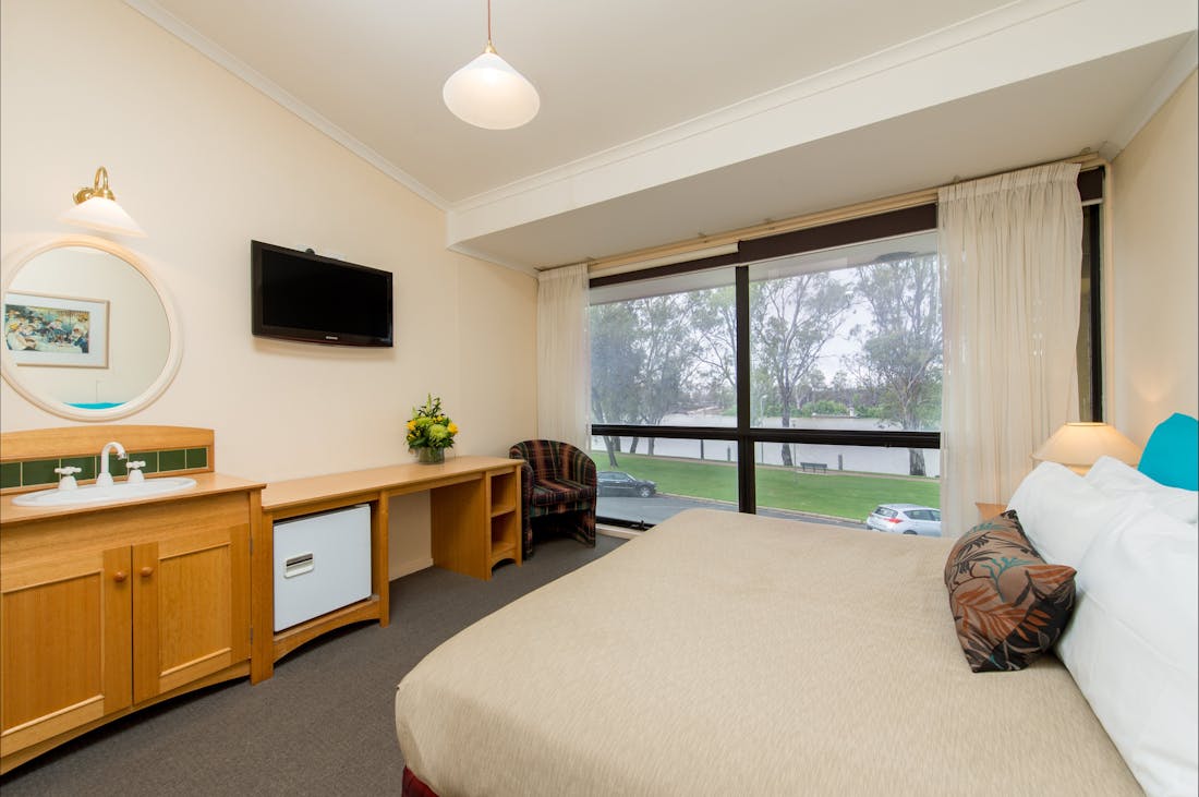 Berri Hotel, Hotel Riverview Room - Berri, Accommodation | South ...
