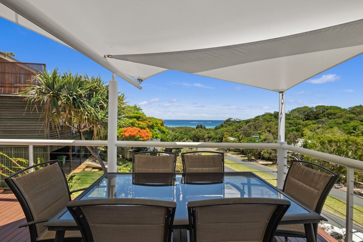 Visit Redlands Coast - Sundowners Beach House