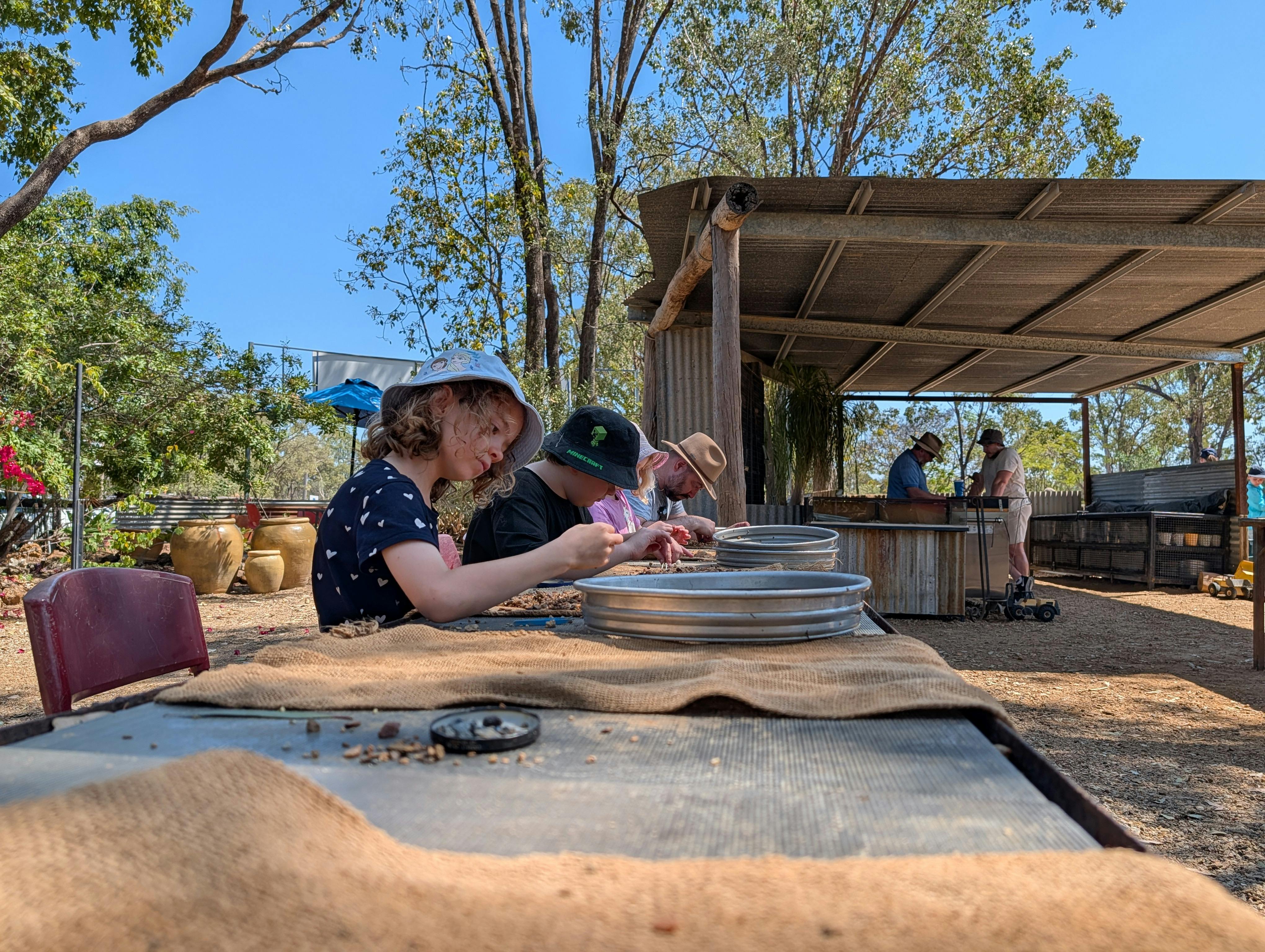 Pats Gems Tourist Fossicking Park in Sapphire - The Fold: Your Guide to ...