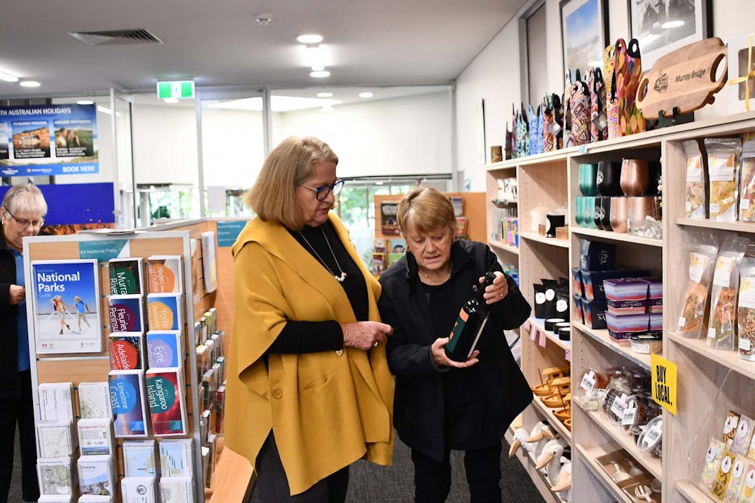 Murray Bridge Visitor Information Centre - Murray Bridge, Informa...