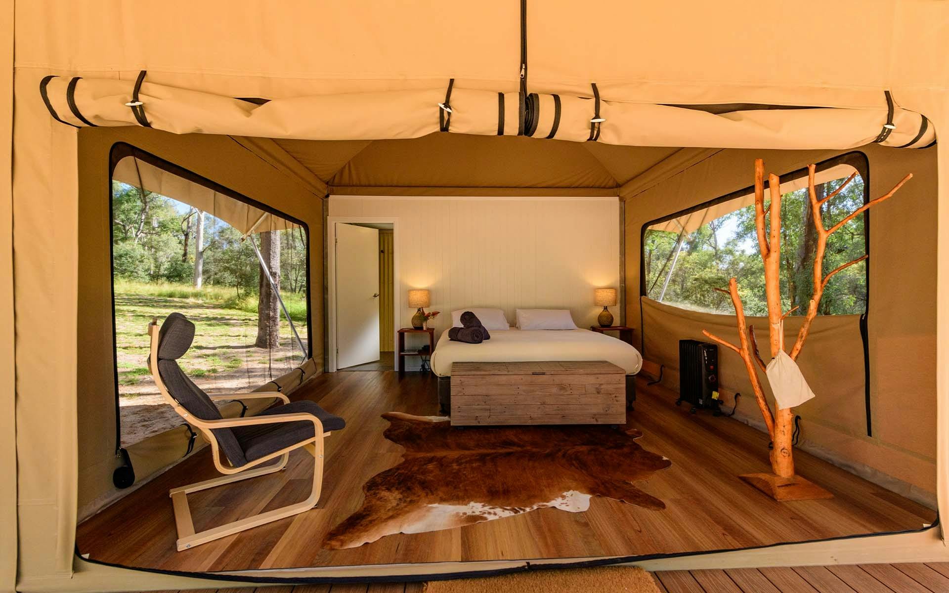 Outback Queensland Boobook Explore - Outback Queensland