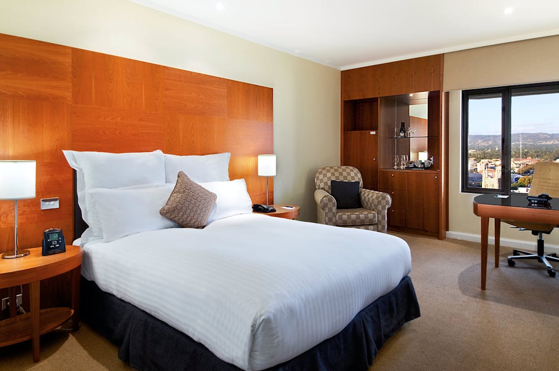 Hilton Adelaide, Deluxe Plus - Adelaide, Accommodation | South Au...