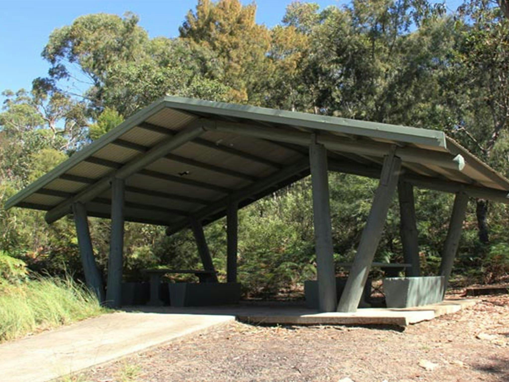 Yellow Rock lookout in Yellow Rock - The Fold: Your Guide to Everything ...